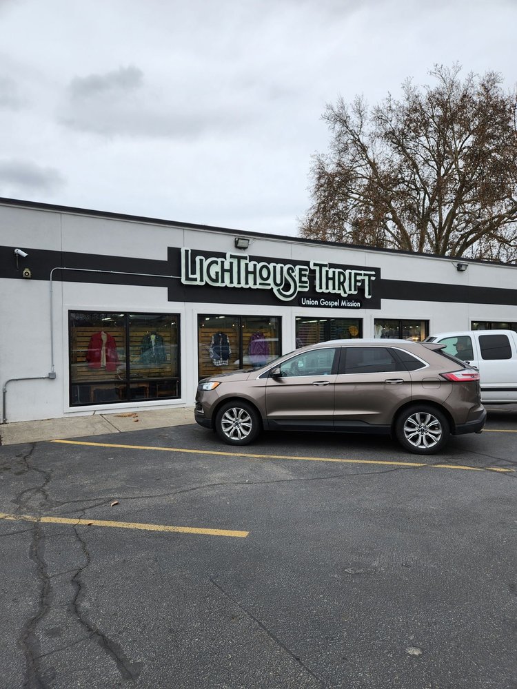 LIGHTHOUSE THRIFT - Updated October 2025 - 1606 N 1st St, Yakima, Washington - Thrift Stores ...