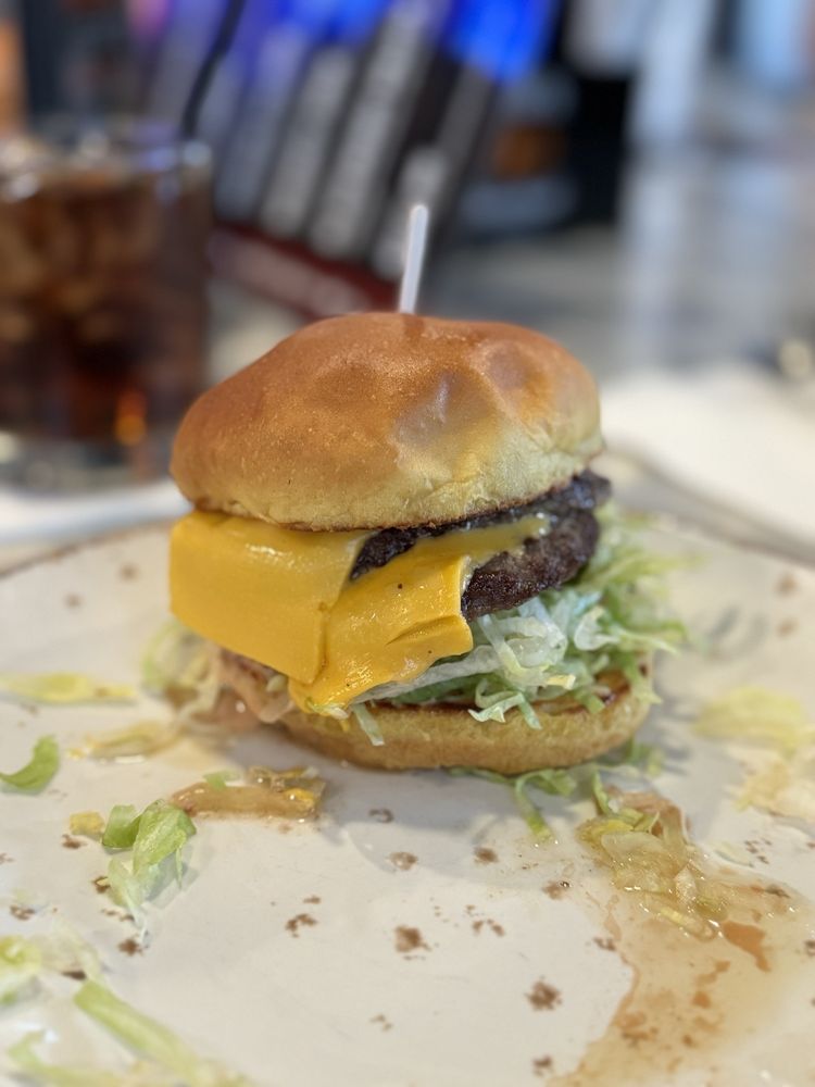 SEPTEMBERS TAPROOM & EATERY - PERRIS - Updated April 2024 - 77 Photos ...