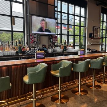 KEEPERS - Updated December 2025 - 26 Photos & 11 Reviews - 1100 S 5th ...