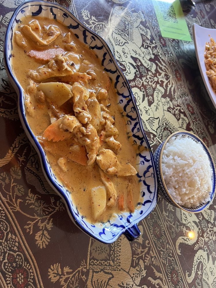 THAI BASIL II - Updated February 2025 - 74 Photos & 125 Reviews - 1700 ...