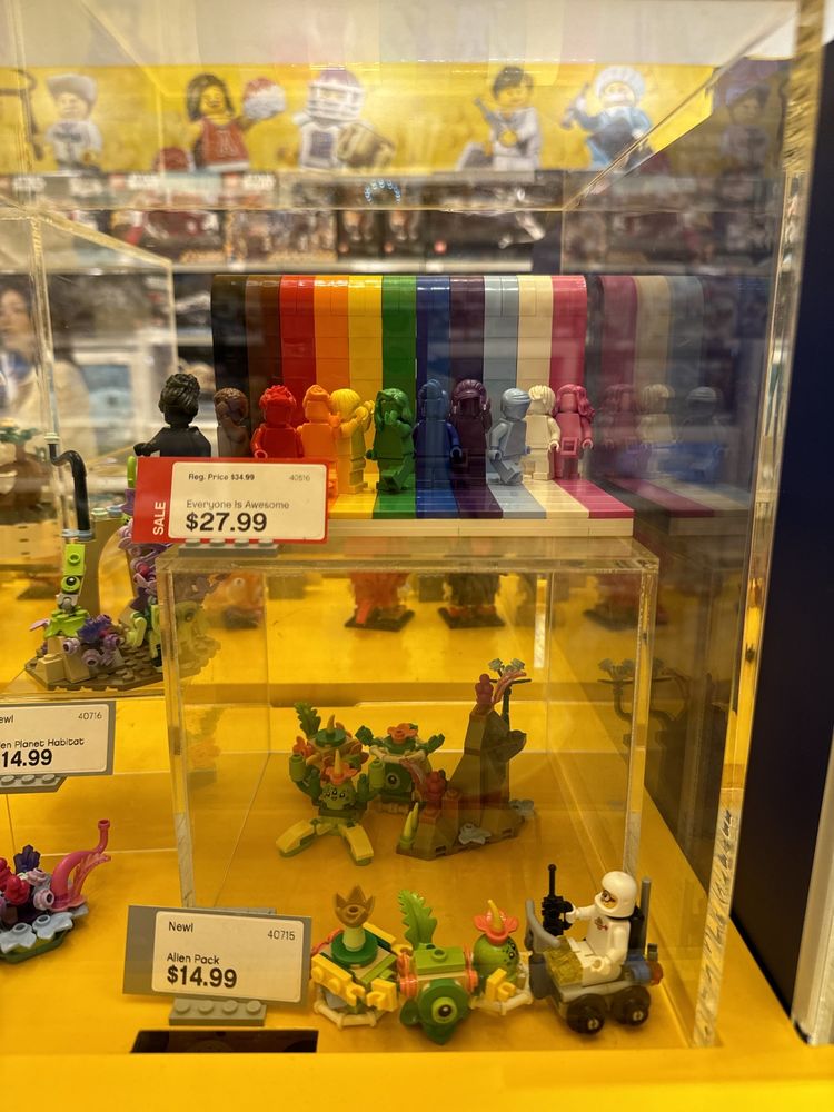 LEGO STORE - Updated October 2025 - 42 Photos & 29 Reviews - 9410 SW ...