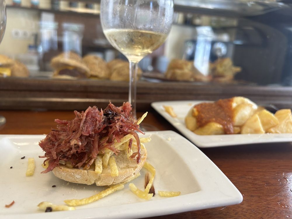 EL CABLE BAR - Updated August 2025 - 50 Photos & 19 Reviews - Carrer de ...