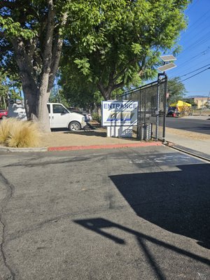 DMV - ARLETA - Updated December 2025 - 85 Photos & 325 Reviews - 14400 ...