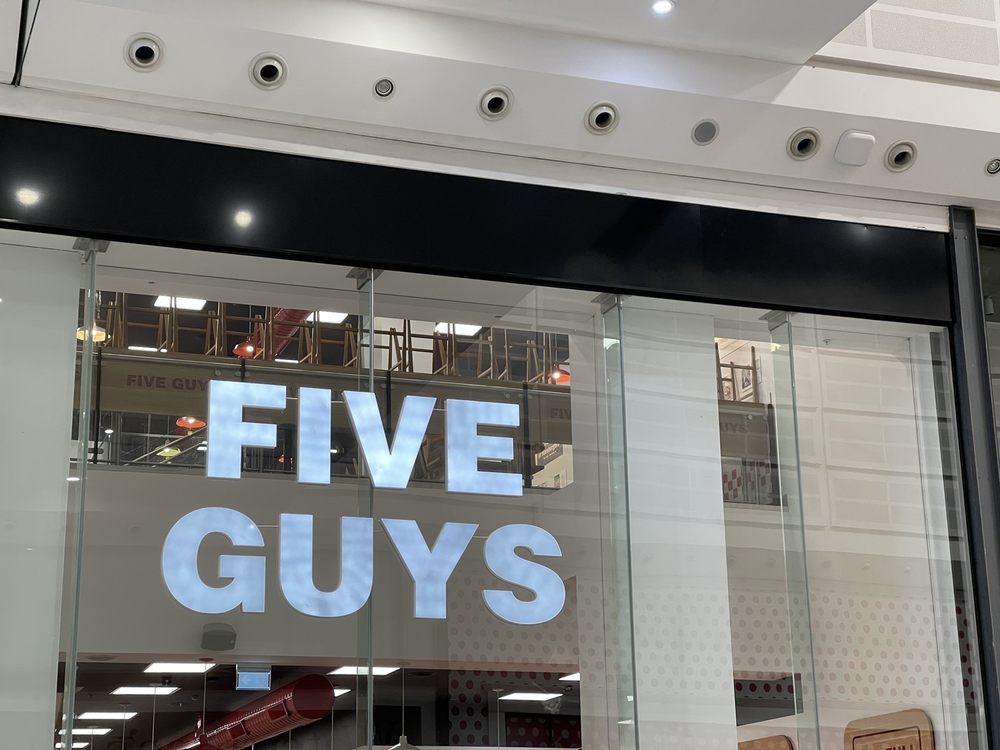FIVE GUYS - 13 Photos - U19 New Cannon Street Arndale, Manchester ...