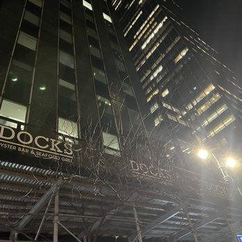 DOCKS OYSTER BAR - MIDTOWN EAST, NYC - Updated September 2025 - 928 ...