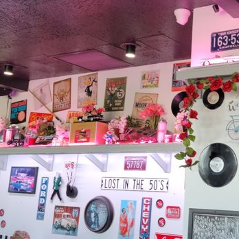 BEEPS DINER - Updated July 2024 - 334 Photos & 437 Reviews - 2597 ...