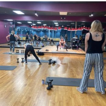 CRUNCH FITNESS - SOUTH AUSTIN - Updated December 2025 - 36 Photos & 22 ...