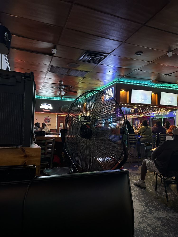 NEW MOON BAR AND GRILL - Updated December 2025 - 1343 Dalraida Rd ...