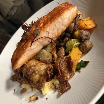 GRILL ON 21 - Updated March 2025 - 213 Photos & 66 Reviews - 208 S ...