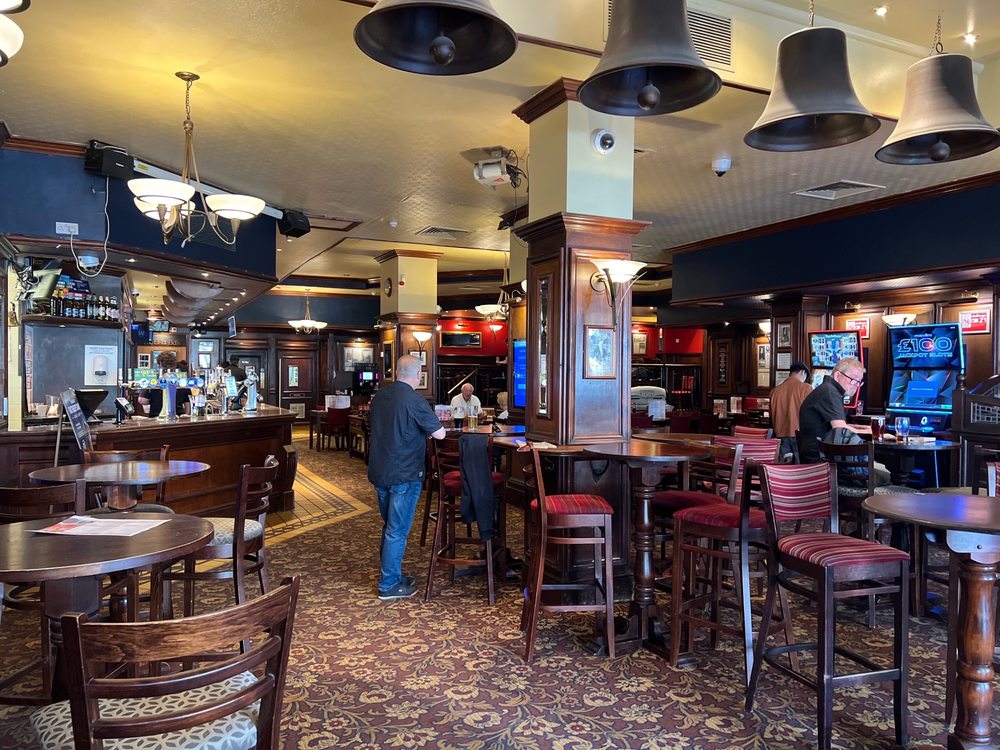 THE EIGHT BELLS - Updated July 2025 - 11 Photos & 13 Reviews - 19 ...