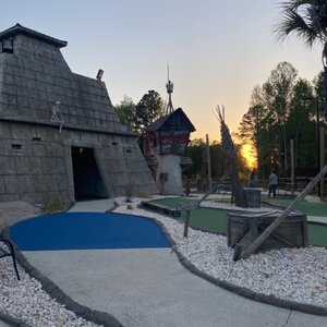 HIGH SEAS MINIATURE GOLF - 99 Photos & 50 Reviews - 10001 Charlotte Hwy ...