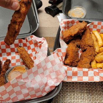 THE KLUCKIN CHICKEN - Updated June 2025 - 101 Photos & 137 Reviews ...