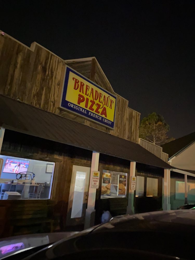 BREADEAUX PIZZA - Updated July 2025 - 16 Photos & 13 Reviews - 825 SW ...