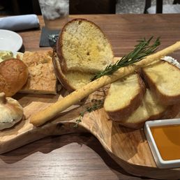 SAINT - Updated August 2025 - 368 Photos & 141 Reviews - 44 Avenida ...