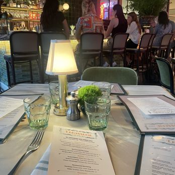 T. BRASSERIE - Updated October 2025 - 163 Photos & 81 Reviews - 96 S St, New York, New York ...