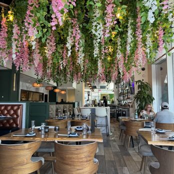 SONG LAN RESTAURANT - Updated July 2025 - 228 Photos & 92 Reviews ...