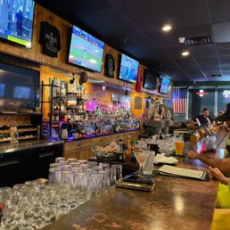 KELLY’S HALF SHELL PUB - Updated June 2025 - 302 Photos & 312 Reviews ...
