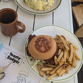 THE TOASTY BADGER - Updated July 2024 - 181 Photos & 74 Reviews - 2206 ...