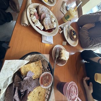 MIDDLE WAY CAFE - Updated July 2024 - 303 Photos & 450 Reviews - 1200 W ...