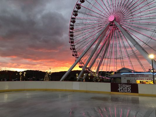 HOLIDAYS ON ICE BRANSON OUTDOOOR ICE RINK - Updated September 2025 - 18 ...