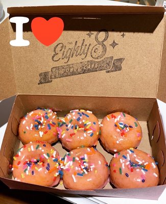 EIGHTY 8 DONUTS CAFE - 12 Photos - Coffee & Tea - 225 Federal St ...