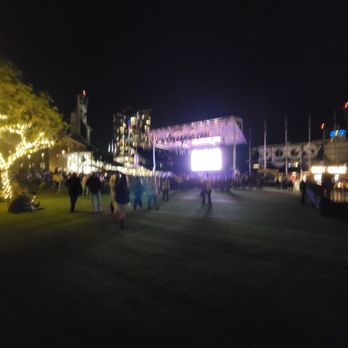 GALLAGHER SQUARE - Updated June 2025 - 122 Photos & 37 Reviews - 100 ...