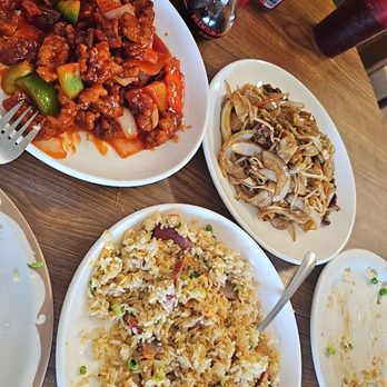 GOLDEN CHICKEN INN - Updated June 2024 - 230 Photos & 201 Reviews - 701 ...