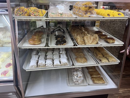 CEBALLOS BAKERY - Updated October 2025 - 381 N 9th St, Lebanon ...