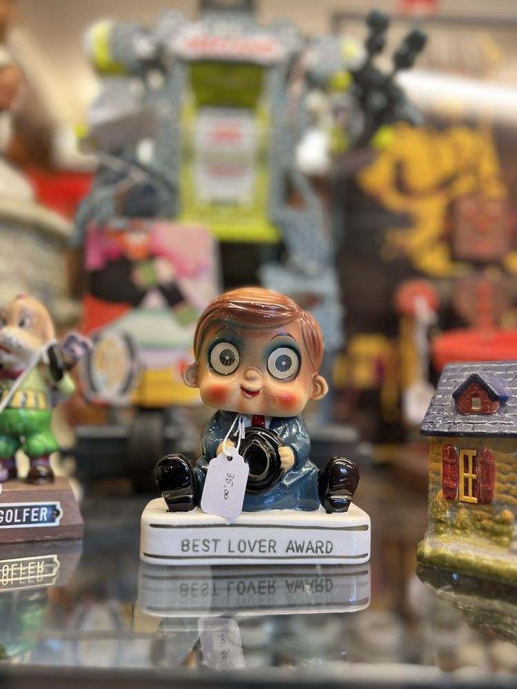 CLINTON ANTIQUE CENTER - Updated December 2025 - 39 Photos & 33 Reviews ...