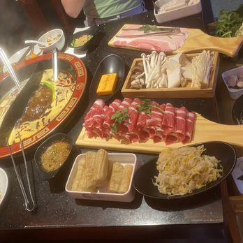 SUPREME HOT POT - Updated July 2024 - 257 Photos & 153 Reviews - 2301 ...