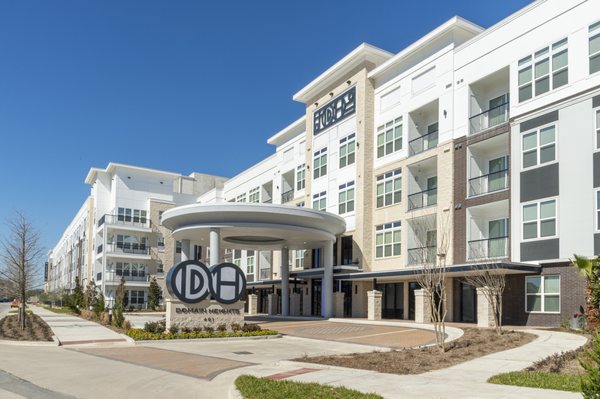 DOMAIN HEIGHTS - Updated December 2025 - 87 Photos & 23 Reviews - 401 W ...