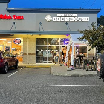 BICKERSONS BREWHOUSE - Updated January 2026 - 29 Photos & 30 Reviews - 4710 NE 4th St, Renton ...
