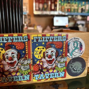 FLIPPERS TAVERN - Updated January 2026 - 213 Photos & 181 Reviews ...