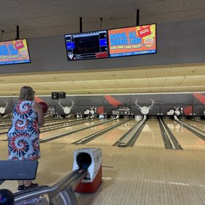 LUCKY STRIKE CENTREVILLE - Updated December 2025 - 13814 Lee Hwy ...