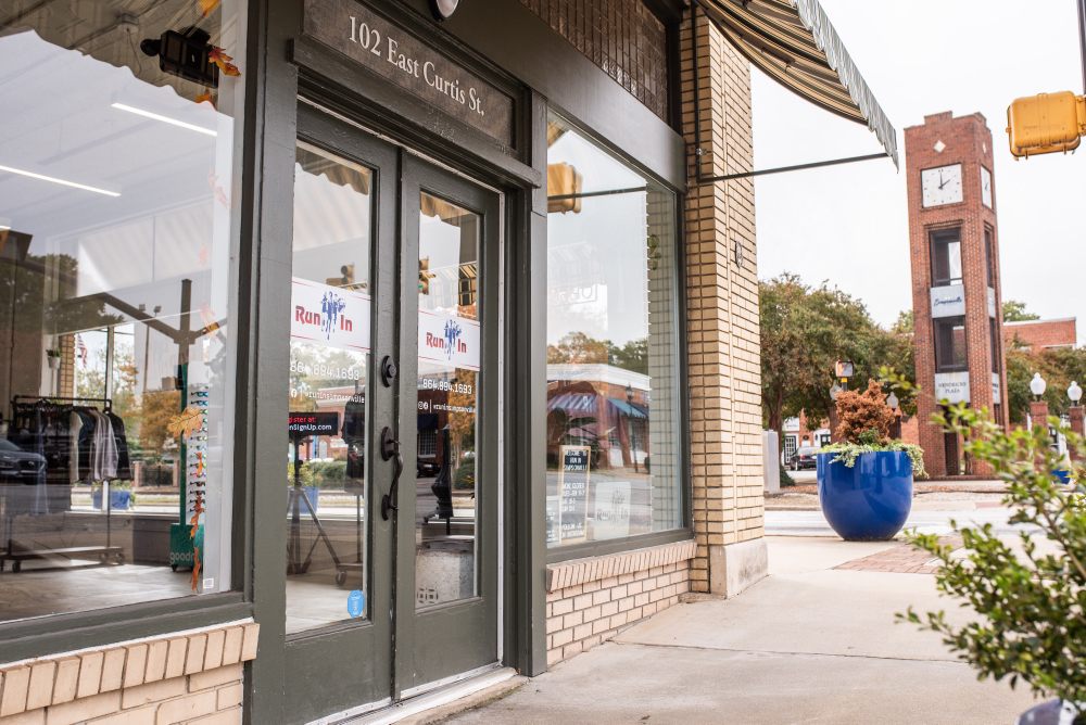 RUN IN - SIMPSONVILLE - Updated February 2026 - 102 E Curtis St, Simpsonville, South Carolina ...