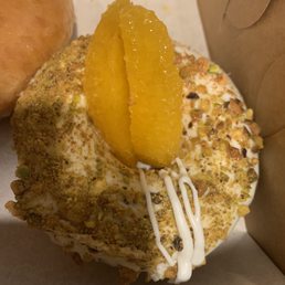 BEACON DOUGHNUTS - Updated August 2024 - 517 Photos & 222 Reviews - 810 ...