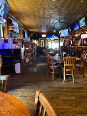 WINTER INN - Updated July 2025 - 42 Photos & 82 Reviews - 100 N ...
