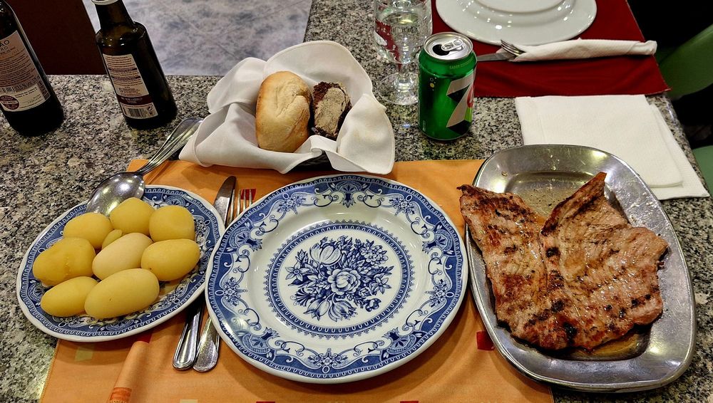 RESTAURANTE CARPA - Updated May 2026 - 10 Photos - Av. da Rep., 1725/ ...