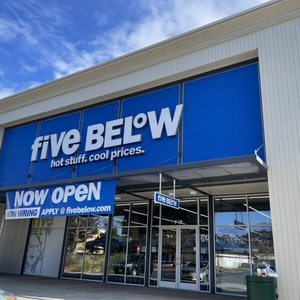 OAK GROVE PLAZA - Updated June 2025 - 35 Photos - 785 Oak Grove Rd ...