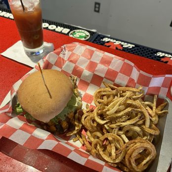 NISKERS CHAR-GRILL & SLAP SHOT HOCKEY BAR - Updated December 2025 - 216 ...
