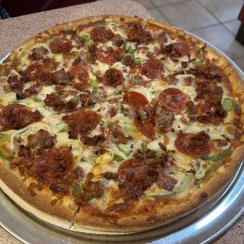 MIDDLEFIELD PIZZA AND RESTAURANT - Updated December 2025 - 46 Photos ...