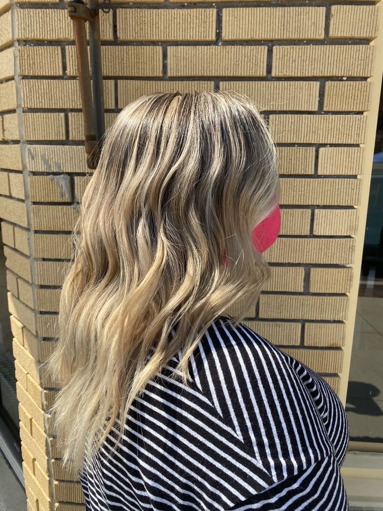 HEADLINES HAIR DESIGNS - Updated July 2024 - 54 Photos & 42 Reviews ...