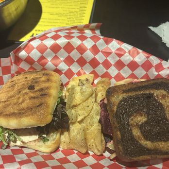 VICTORY SANDWICH BAR - Updated October 2025 - 475 Reviews & 426 Photos ...