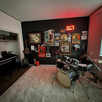 GUITAR CENTER - Updated December 2025 - 34 Photos & 96 Reviews - 6663 S ...