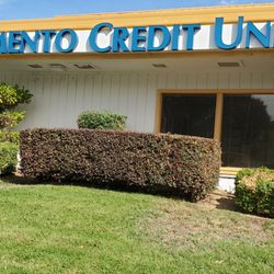 SACRAMENTO CREDIT UNION - 8100 Madison Ave, Fair Oaks, California ...