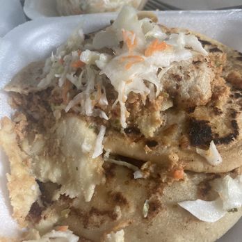 PUPUSERIA CHEROS - Updated February 2025 - 77 Photos & 40 Reviews - 704 ...