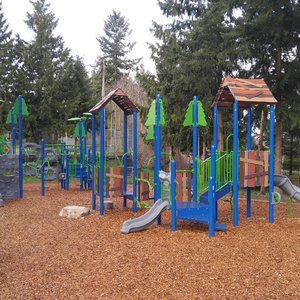 EVERGREEN PLAY FIELD - 11 Photos - 22289 56th Ave W, Mountlake Terrace ...
