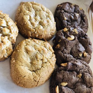 FEAST MARKET & CELLAR - 231 Photos & 104 Reviews - Bakeries - 407 W ...