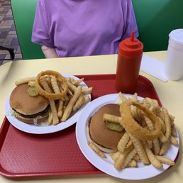 HUDDLE THE RESTAURANT - Updated December 2025 - 15 Photos & 20 Reviews ...