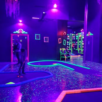 OUTRAGEOUS MINI GOLF - Updated December 2025 - 42 Photos & 20 Reviews ...
